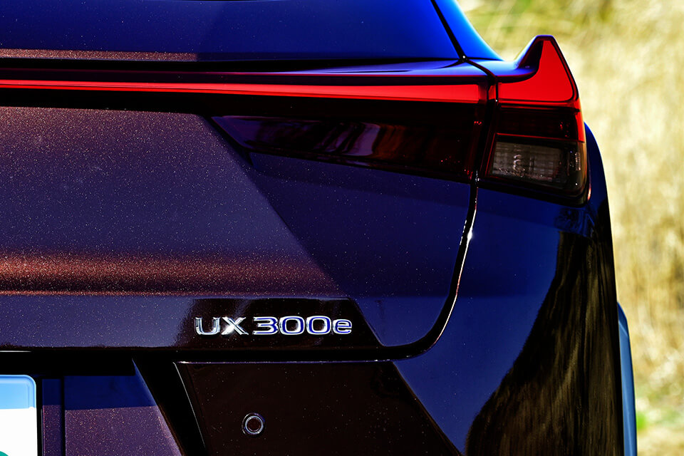 【画像ギャラリー】2日間のじっくり試乗!!! レクサスUX300eの写真と試乗の様子をギャラリーでチェック - 自動車情報誌「ベストカー」