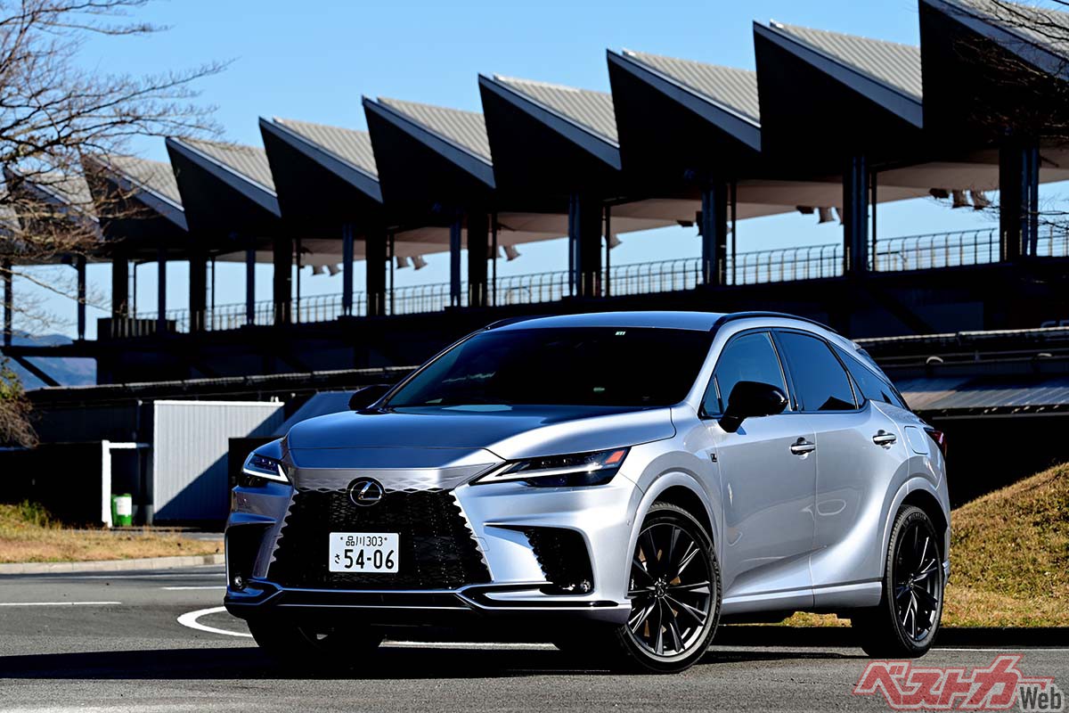 レクサスSUV選びは悩ましい？ ハイブリッドのRXかBEVのRZ……あなたはどっち!! - 自動車情報誌「ベストカー」
