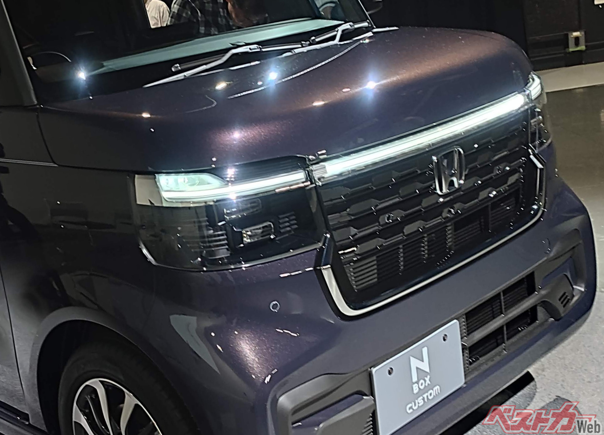 【新型N-BOX内装解説】見晴らしのいい車内！ 自転車が積みやすいラゲッジ！ 新型N-BOXの内装スゴすぎ - 自動車情報誌「ベストカー」