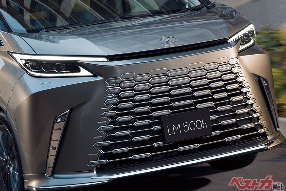 アルファードより650万円高で何が違うの!? レクサスLM6人乗りの存在意義って!?!? - 自動車情報誌「ベストカー」