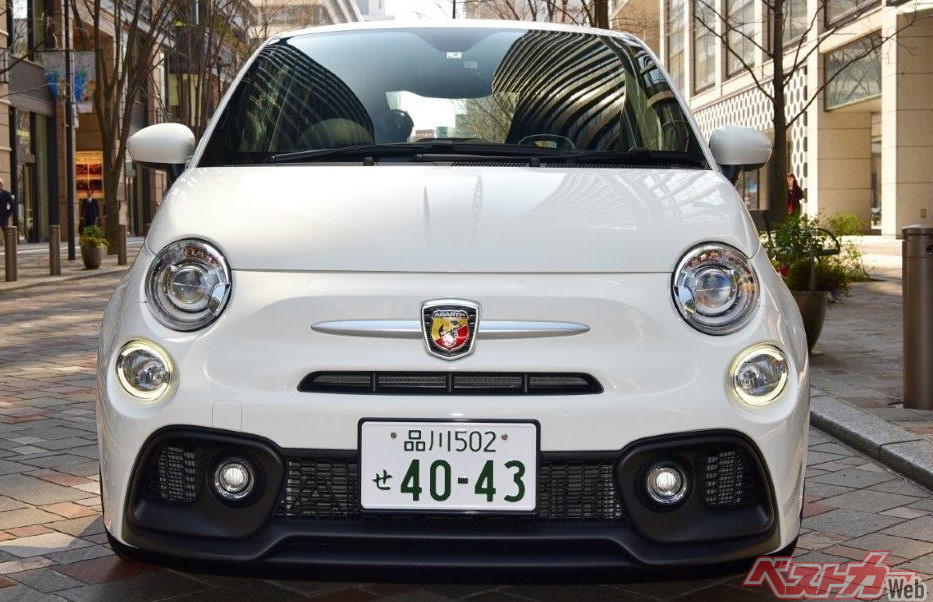 欲しい人は急げ!! アバルトのガソリン車[F595][695]日本モデルの生産終了！ 残るは在庫販売のみに - 自動車情報誌「ベストカー」