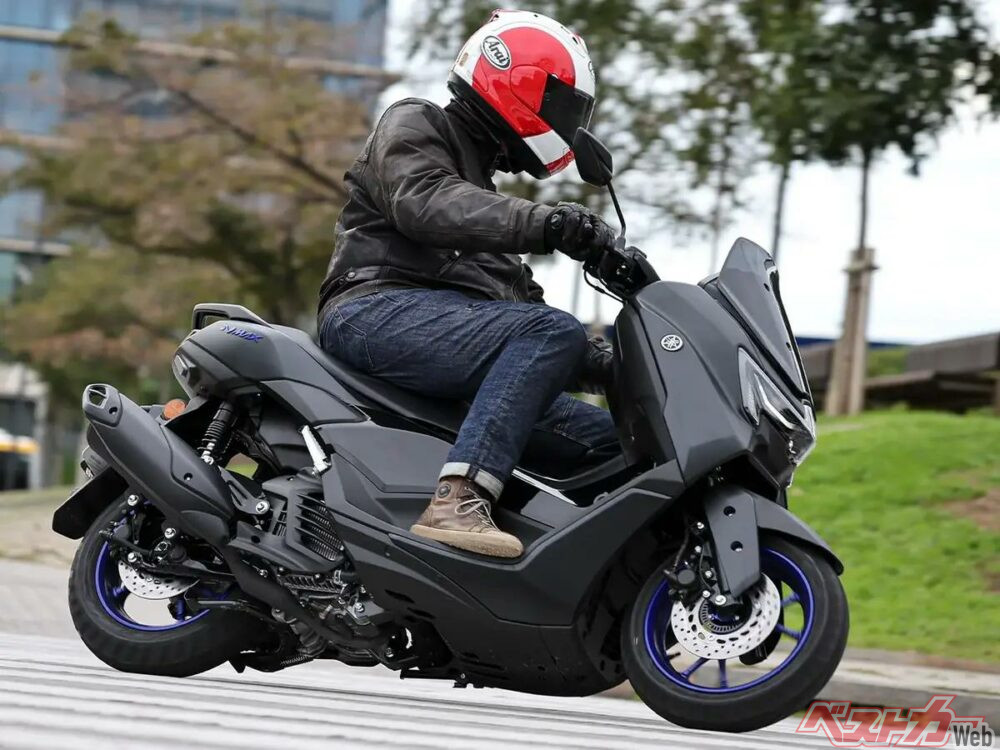 2025年新型NMAX125は従来より約3万円安に！？ 欧州では価格発表、全面的進化を遂げつつお得に！ - 自動車情報誌「ベストカー」