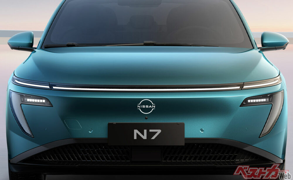 なぜもっと早く投入できなかった?? 日産が中国市場向けBEV「N7」を公開 - 自動車情報誌「ベストカー」