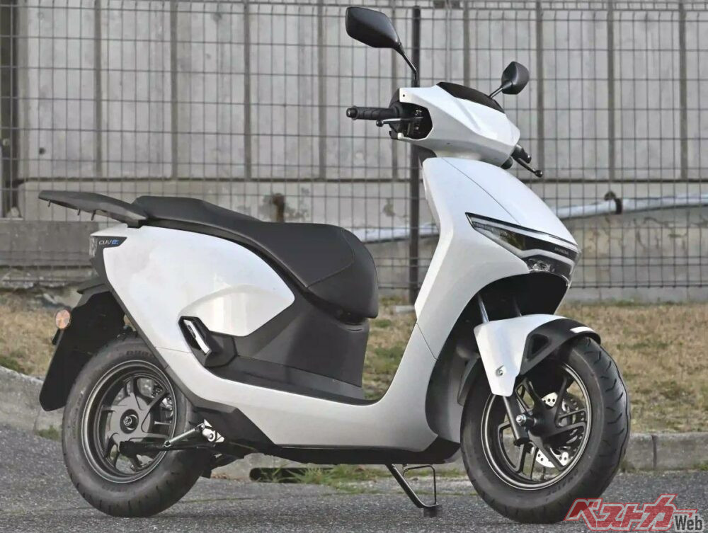 ホンダ「CUV e:」を日本初公開！6/20に52万8000円で発売 110ccクラスのパワフルな走り&70km航続の実用性に注目 ...