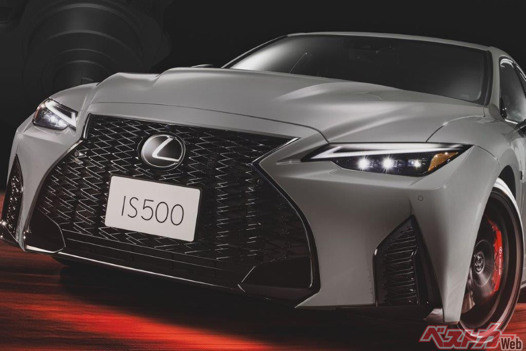 V8・FRの限定500台！クライマックスを迎えたレクサスIS500特別仕様車が本気すぎ！ - 自動車情報誌「ベストカー」