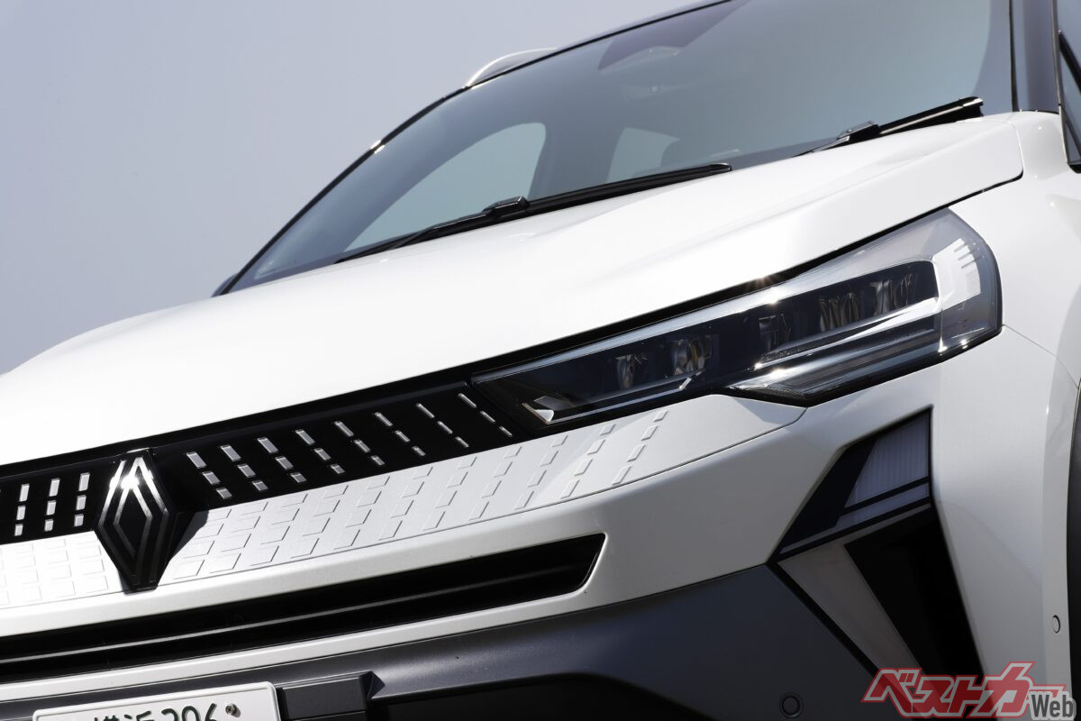 フルハイブリッドだけじゃないんよ!! キャプチャーもう1つの選択肢が見事すぎたぜ - 自動車情報誌「ベストカー」