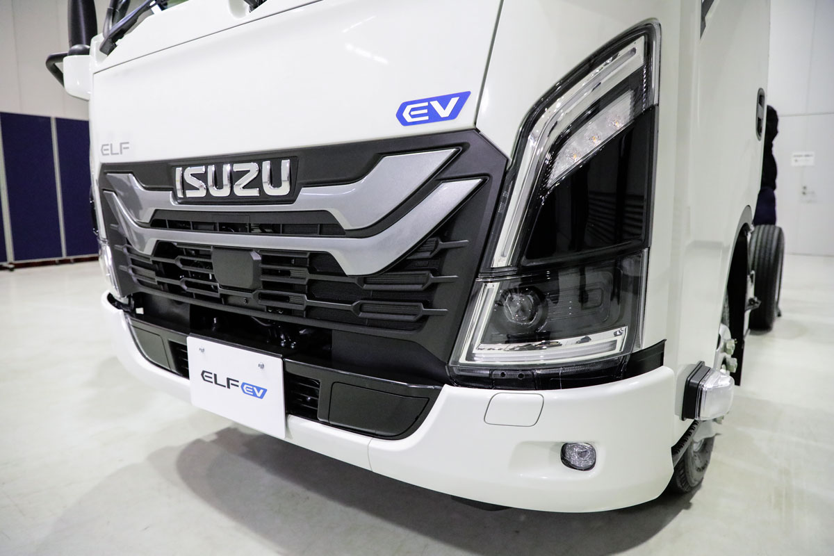 ついに電動化された小トラの代名詞 いすゞ新型「エルフEV」の実力を検証する!! - トラック総合情報誌「フルロード」公式WEBサイト