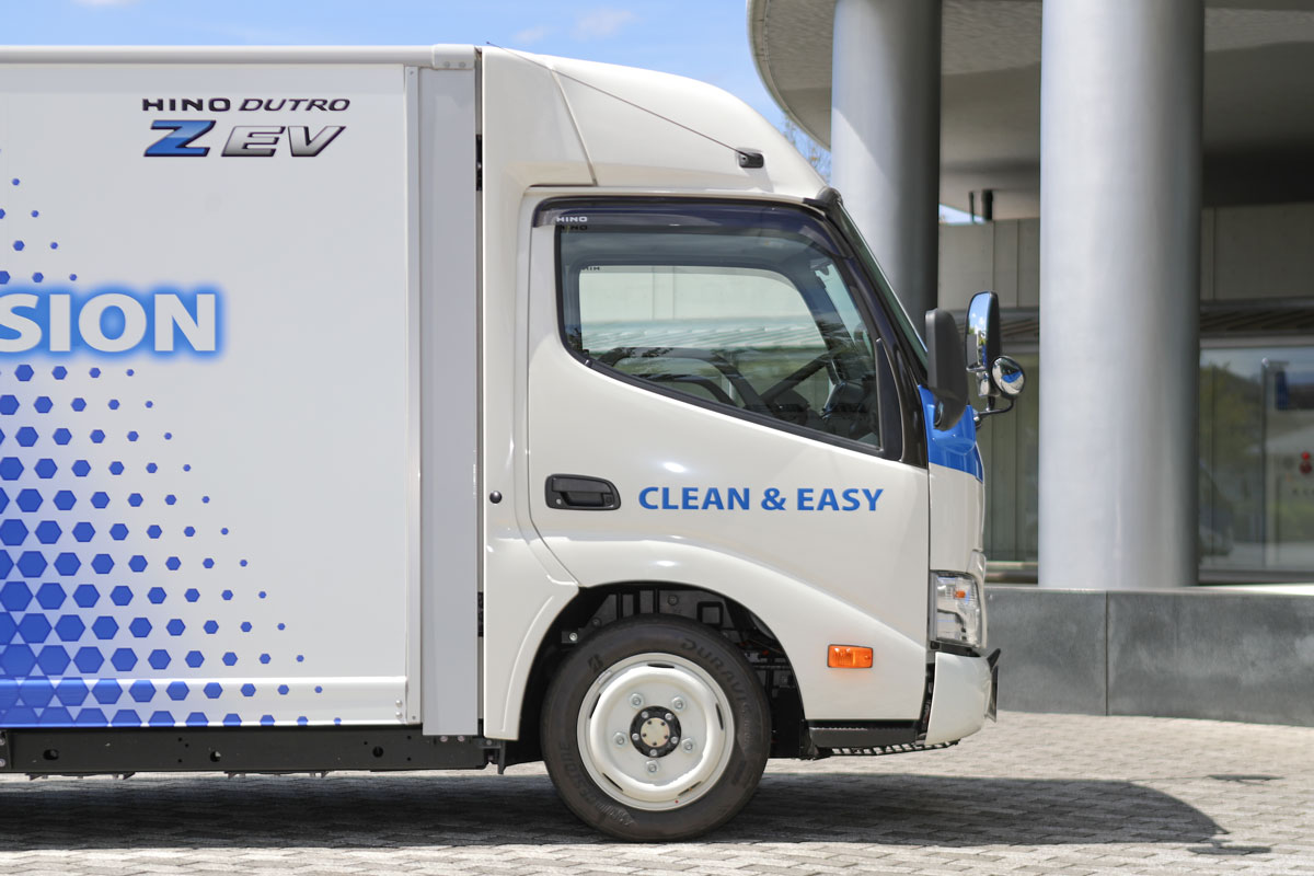 ウォークスルーバンとドライバンはどう違う？ 日野デュトロZ EVの完成車バリエーションを徹底解説!! - トラック総合情報誌「フルロード」公式WEBサイト