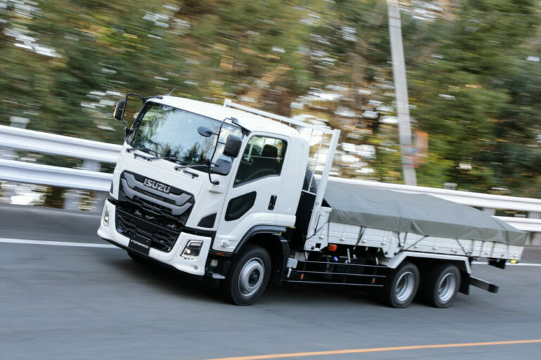 これ「ギガ」じゃないの!? いすゞが「フォワード」の大型モデルをフルモデルチェンジ!! - 自動車情報誌「ベストカー」